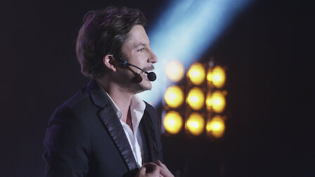 Watch Alejandro Riaño: Especial de stand up | Netflix Official Site