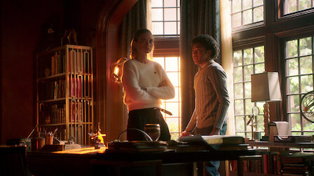 Watch Legacies | Netflix